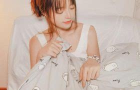 草莓味的奈奈兔 嫣妻颂