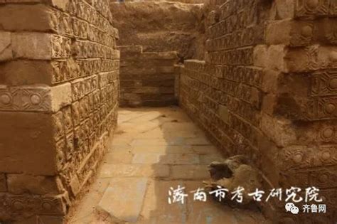罕見濟南長清現甲字形東漢墓牆壁地面鋪滿太陽紋飾青磚還帶半個迴廊 每日頭條