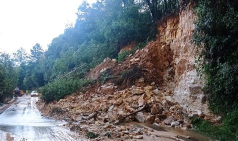 Deslizamento De Terra Interdita PR 340 Entre Castro E Tibagi