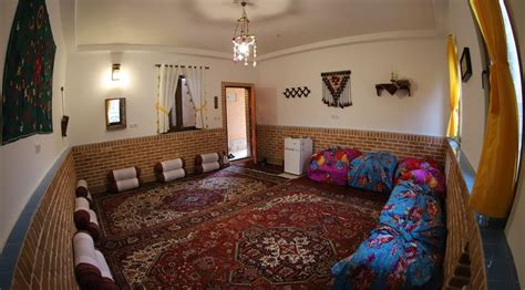 گلجان واحد آفتابگردان بوم گردی در زنجان جاباما