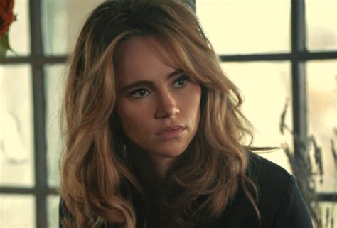 The Daisy Jones And The Six Adaptation Failed Karen Sirko