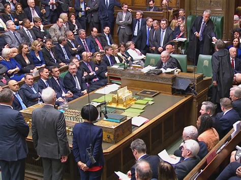 メイ首相の離脱案3度目否決、総選挙示唆か－euは合意なし警戒 Bloomberg