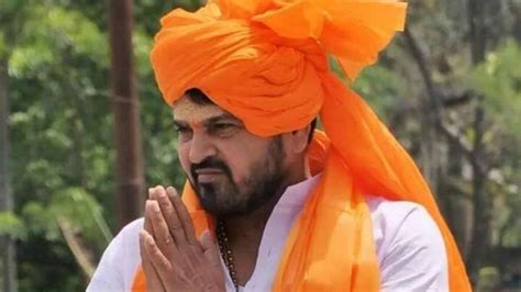 Wrestlers Protest Lone Minor Complainant Withdraws Allegations Of