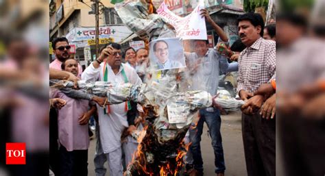 Madhya Pradesh Farmers Protest 8 Ias Officers Including Home Secretary