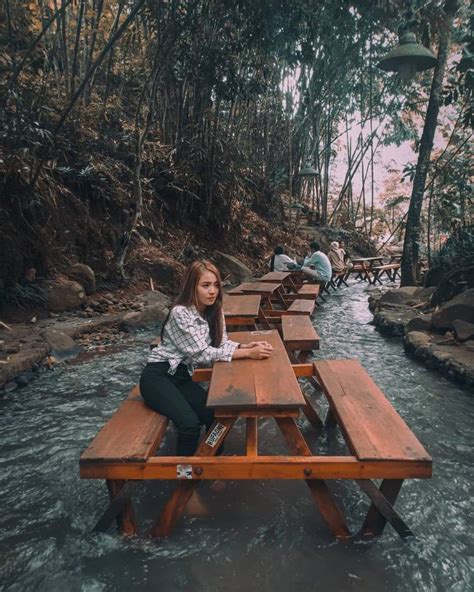 Wana Wisata Sumber Biru Di Jombang Sensasi Menikmati Aliran Air Sungai