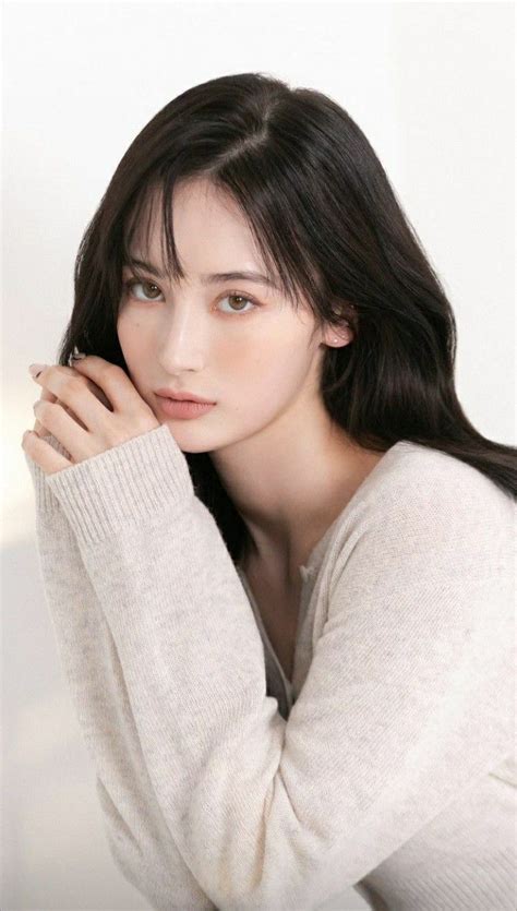 Lana에 있는 Total•kpop100님의 핀 헤어스타일 웨이브 헤어스타일 여자 짧은 머리 스타일