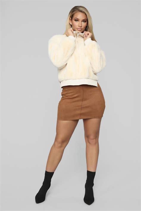 Pin By R Cee Prime On Lolo Doomlauren Wood Fashion Tops New Style