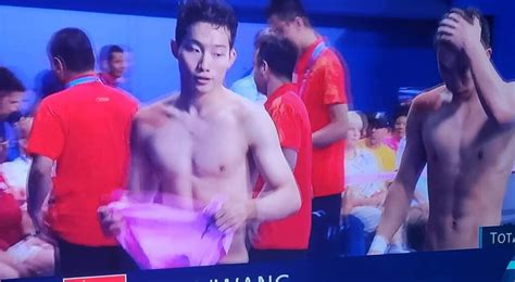 PHOTOS Gold Medal Winning Chinese Olympic Divers Had Social Media In Stitches When Their Names
