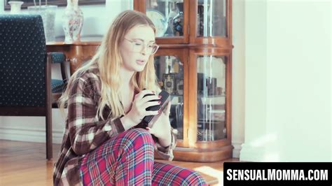 River Lynn Uncovers Stepmom Lindsays Deepest Desires Eporner