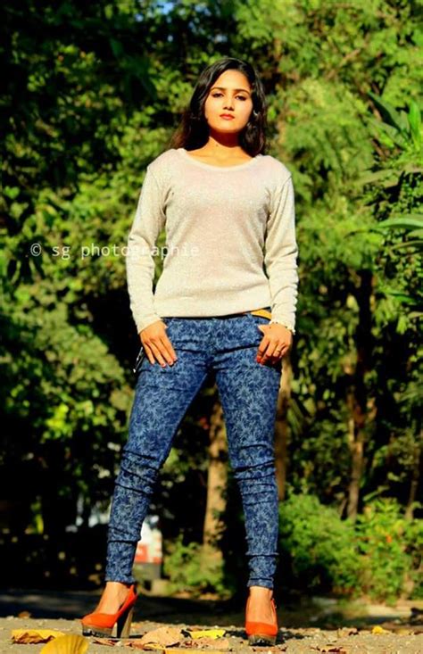 Pallavi Singh Picture Wallpaper Image Gallery Beautiful Photo Hot Pics And Bold Picture