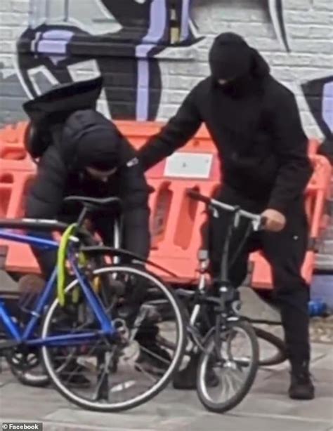 Moment Thief Brazenly Nicks Rail Passengers £1400 Bicycle At Train