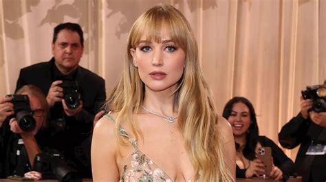Jennifer Lawrences Barely There Golden Globes 2026 Dress Draws Beyoncé