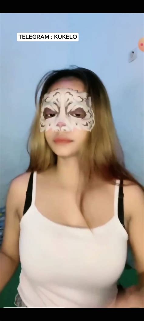 Pesona Susu Bulet Cewek Pirang Baru Jadi Eporner