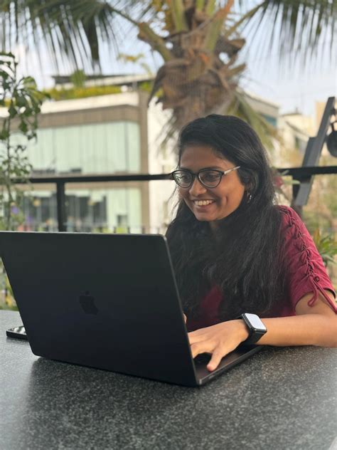 ekta shah on linkedin having switched from sde to a data scientist