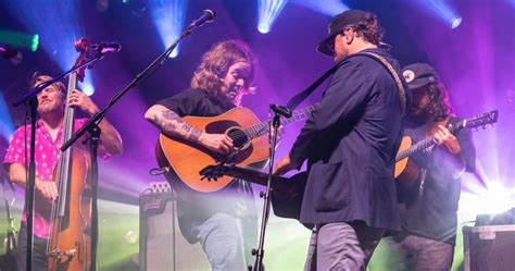 Billy Strings And The Wood Brothers Join Greensky Bluegrass At The Caverns