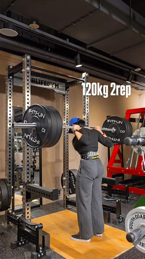 🤍 이히 신난다 10개를성공하다니 간만에 레깅스라 부끄럽지만 🥺 이틀 쉬고 어제 저녁부터 오늘 점심까지 쭉자니까 과장섞임 컨디션 날아오름 ㅋㅋㅋㅋ 잠이