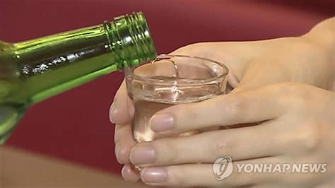 세계로 뻗는 K 소주역대 최대 수출 달성