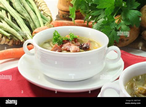 Green bean stew Stock Photo - Alamy