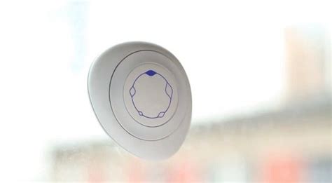 窓に貼るだけで外部からの雑音を消してくれるノイズキャンセラSono IDEAHACK