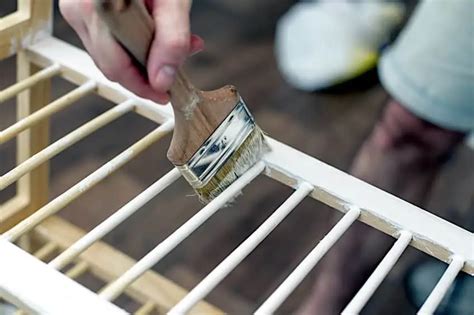 What Is Enamel Paint A Guide On How To Paint With Enamel Paints