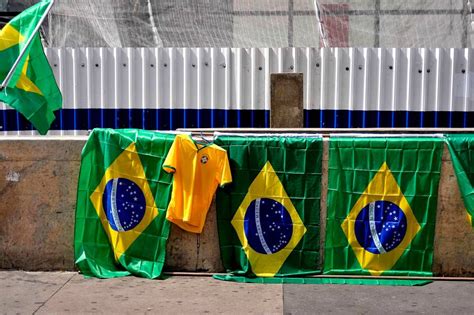 Manifestações Organizadas Mbl E “vem Pra Rua” Na Avenida Paulista Veja