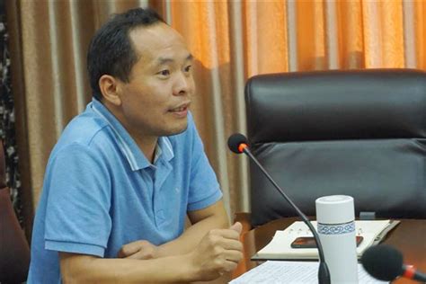 读书之乐何处寻 数点梅花天地心——高中教师“共享阅读会”读书沙龙活动圆满举行成都棠湖外国语学校