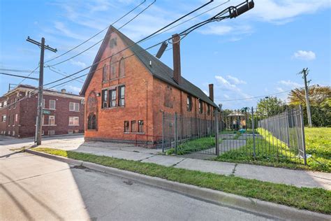 Redevelopment Building Marketplace