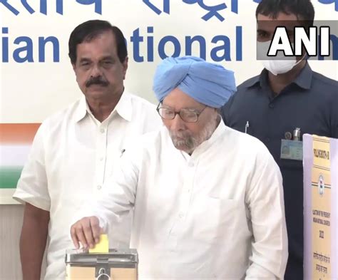 Congress President Election 2022 Updates कांग्रेस अध्यक्ष के लिए वोटिंग
