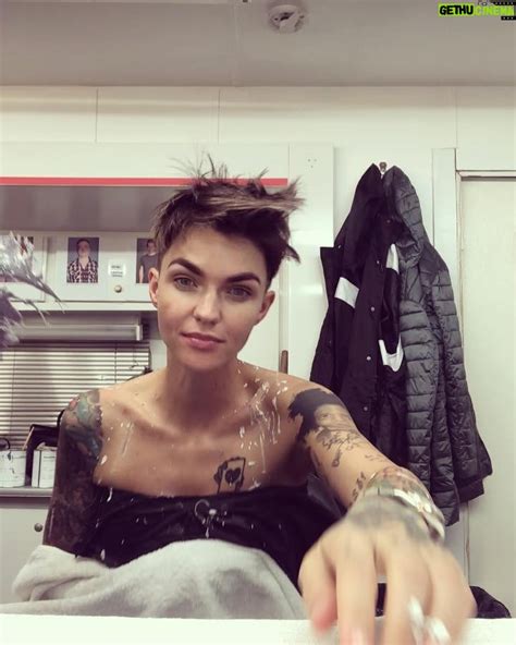 Ruby Rose Instagram So Glad Im Not Claustrophobic 🆒🕉🆒☯️🆒 Budapest