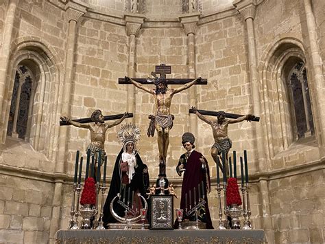 Un Gran Altar De Cultos Hermandad De La Santa Vera Cruz