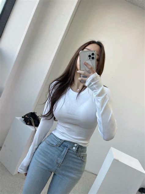 흰티에 청바지 입은 처자 유머 이슈 꾸르