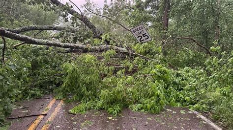 Dos Personas Murieron En Tennessee Tras Tormentas Mientras Tornados