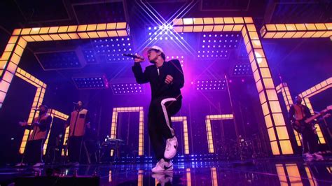 Bruno Mars Versace On The Floor Billboard Music Awards CCTubes