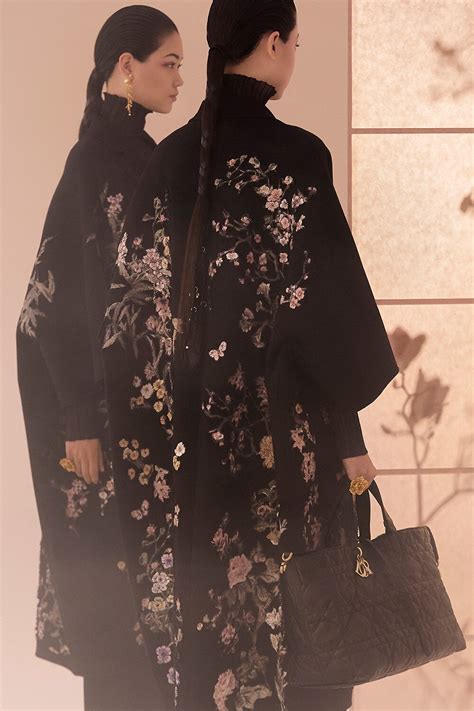 디올 북토트백 여성 명품 가방 공식 온라인 스토어 Dior