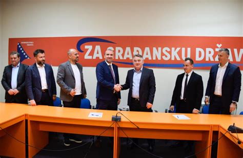 Bivši Sda Ovci Vedad Deljković I Srđan Simonović Pristupili Df U Privuklo Ih što Df Nije