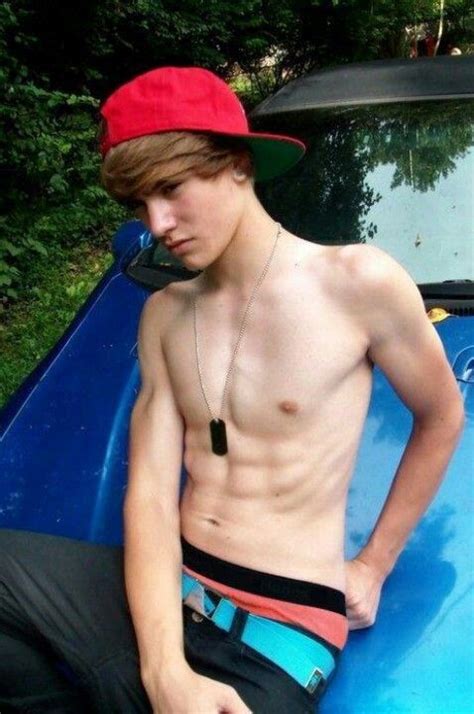 Pin By Steven Andrew On True Twinks Cute Guys Cute Emo Babes Scene Guys