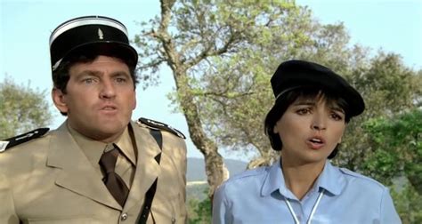 Жандарм и жандарметки Le gendarme et les gendarmettes WAVE WONDERS