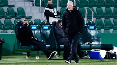 Real Madrids Trainer Zinedine Zidane Will Offenbar Ex Hsv Star