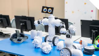 Smart Classrooms Shape Robotics