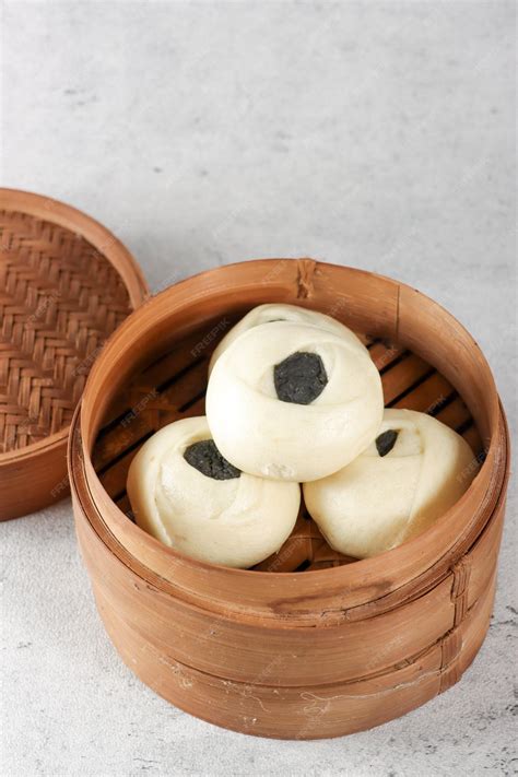 Premium Photo Bakpao Or Pao Or Chinese Steamed Bun In Traditional