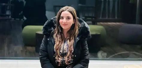 Tiktoker Hareem Shah Joins Uk Political Party Life Hum News