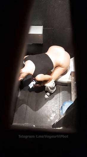 Bar Wc Spy Image 4107437 Thisvid Tube