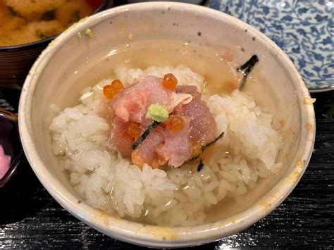 魚匠屋で山盛り鮮魚の海鮮みぞれ丼ランチ神田 アラフォー女子のおひとり様グルメ旅