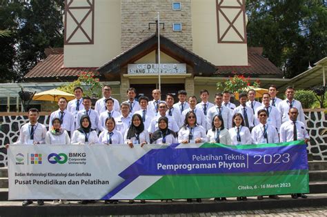 Pelatihan Pemrograman Phyton Tingkat Dasar Bmkg