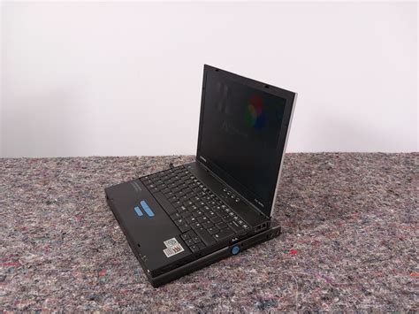 12 Compaq EVO N400c Revolver AV