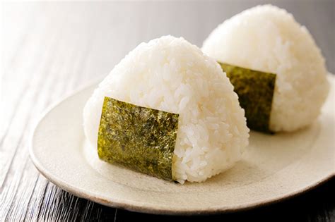 おにぎりも飲む時代がやってきた！飲むおにぎりの味と意外な中身 けーちゃん日記