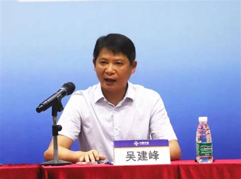 吴建峰 绵阳 东辰 大山谷图库