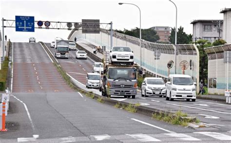 【画像ギャラリー】【意外と知らない】右折レーン手前のゼブラゾーンの意味 自動車情報・ニュース Web Cartop