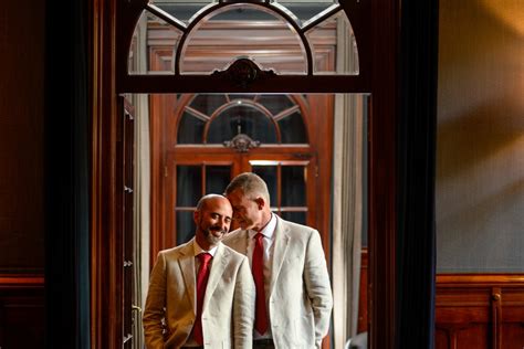 ¿como Es El Protocolo De Entrada A La Ceremonia De Una Boda Gay