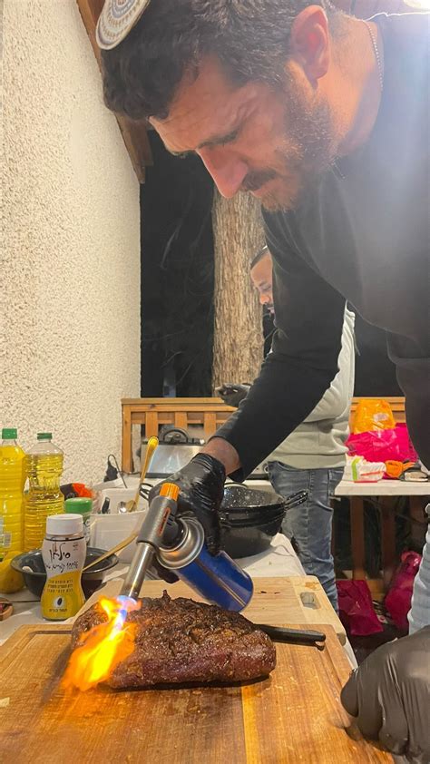 קחו מתכון שלא תגידו שזה ככה לפי העין 😜 חסה שרי ובצל סגול לחתוך כמו